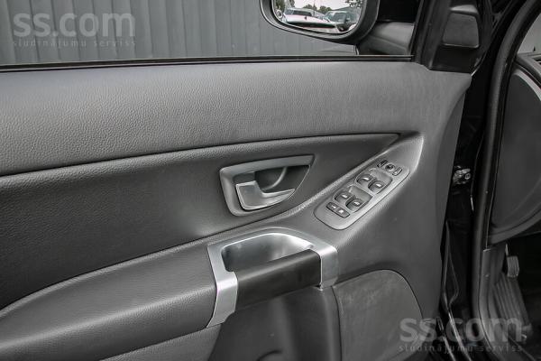 Melns Volvo XC90 2014 Tukums, ar dzinēja tilpumu 2.40 L un nobraukumu 217 tūkst. km par 13490 €, foto 8 vietnē AUTOMOTO.COM.LV