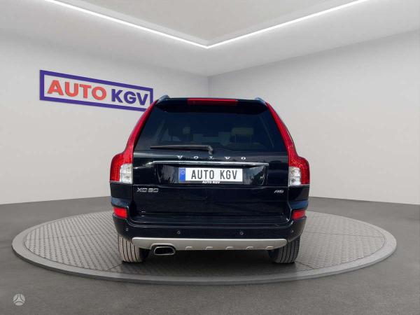Melns Volvo XC90 2014 Viļņa, ar dzinēja tilpumu 3.20 L un nobraukumu 220 tūkst. km par 10999 €, foto 5 vietnē AUTOMOTO.COM.LV