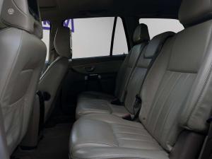 Black Volvo XC90 2014 in Vilnius, with an engine capacity of 3.20 L and mileage of 220 thousand km for 10999 €, photo 11 on AUTOMOTO.COM.LV
