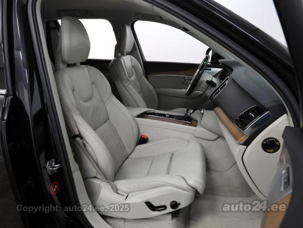 Melns Volvo XC90 2015 Tallina, ar dzinēja tilpumu 2.00 L un nobraukumu 216 tūkst. km par 20900 €, foto 11 vietnē AUTOMOTO.COM.LV