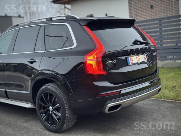 Black Volvo XC90 2015 in Jelgava, with an engine capacity of 2.00 L and mileage of 300 thousand km for 21300 €, photo 4 on AUTOMOTO.COM.LV