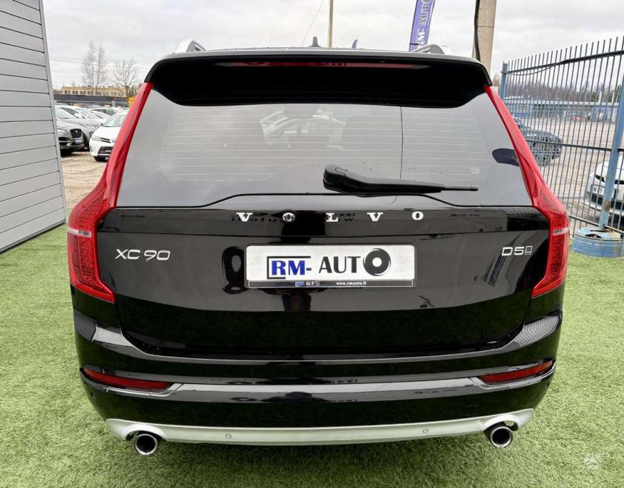 Black Volvo XC90 2015 in Panevezys, with an engine capacity of 1.97 L and mileage of 156 thousand km for 19700 €, photo 8 on AUTOMOTO.COM.LV