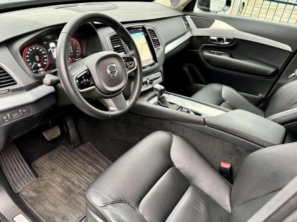 Black Volvo XC90 2015 in Panevezys, with an engine capacity of 1.97 L and mileage of 156 thousand km for 19700 €, photo 11 on AUTOMOTO.COM.LV
