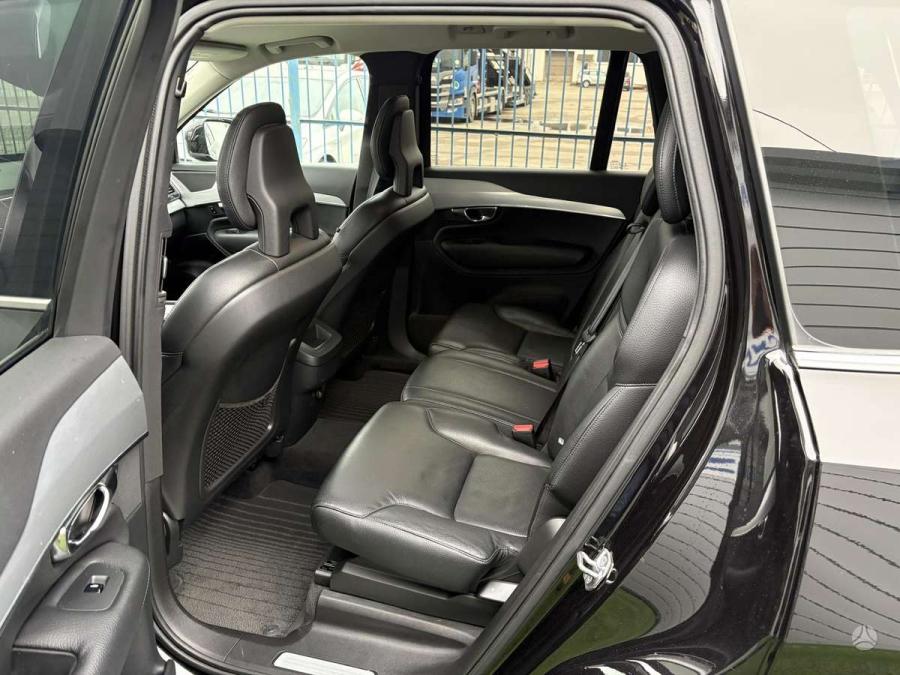 Black Volvo XC90 2015 in Panevezys, with an engine capacity of 1.97 L and mileage of 156 thousand km for 19700 €, photo 24 on AUTOMOTO.COM.LV