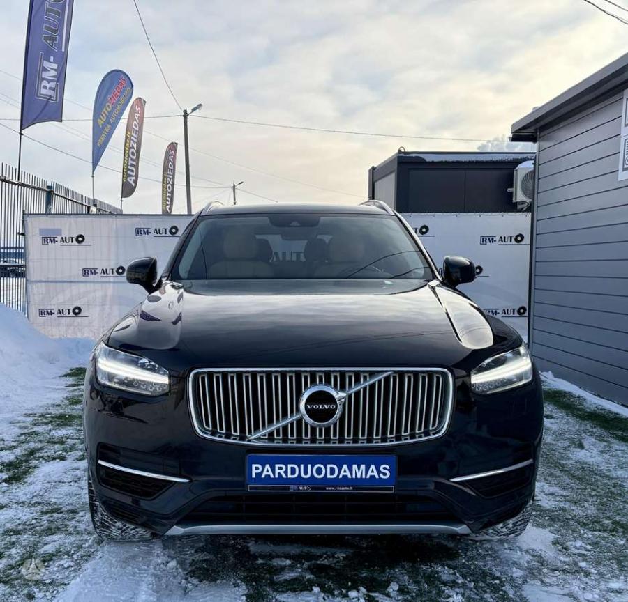 Black Volvo XC90 2015 in Panevezys, with an engine capacity of 1.97 L and mileage of 300 thousand km for 15900 €, photo 3 on AUTOMOTO.COM.LV