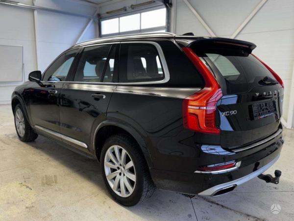Black Volvo XC90 2015 in Radviliskis, with an engine capacity of 1.97 L and mileage of 167 thousand km for 22950 €, photo 8 on AUTOMOTO.COM.LV