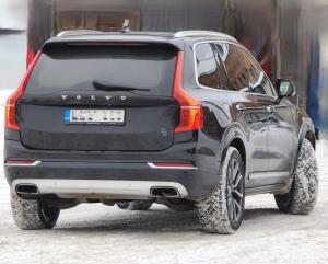 Black Volvo XC90 2015 in Vilnius, with an engine capacity of 2.00 L and mileage of 262 thousand km for 23600 €, photo 7 on AUTOMOTO.COM.LV