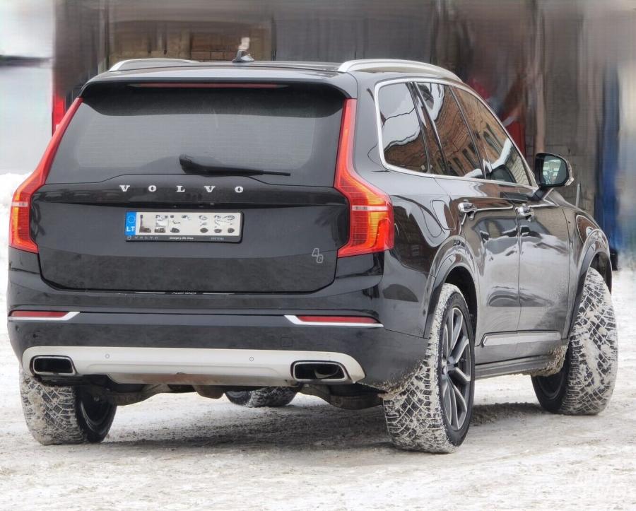 Black Volvo XC90 2015 in Vilnius, with an engine capacity of 2.00 L and mileage of 262 thousand km for 23600 €, photo 7 on AUTOMOTO.COM.LV