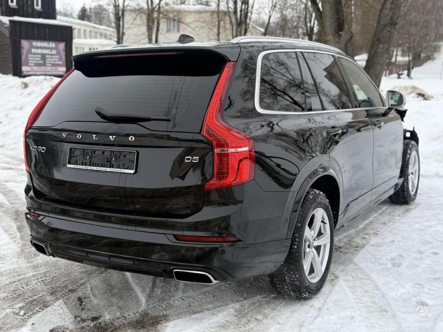 Melns Volvo XC90 2015 Raseiniai, ar dzinēja tilpumu 1.97 L un nobraukumu 171 tūkst. km par 12650 €, foto 4 vietnē AUTOMOTO.COM.LV