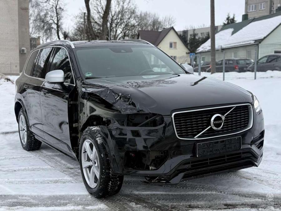 Melns Volvo XC90 2015 Raseiniai, ar dzinēja tilpumu 1.97 L un nobraukumu 171 tūkst. km par 12650 €, foto 5 vietnē AUTOMOTO.COM.LV