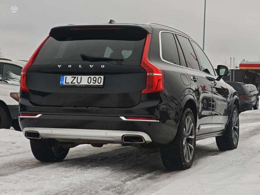Black Volvo XC90 2015 in Vilnius, with an engine capacity of 1.97 L and mileage of 263 thousand km for 21500 €, photo 9 on AUTOMOTO.COM.LV