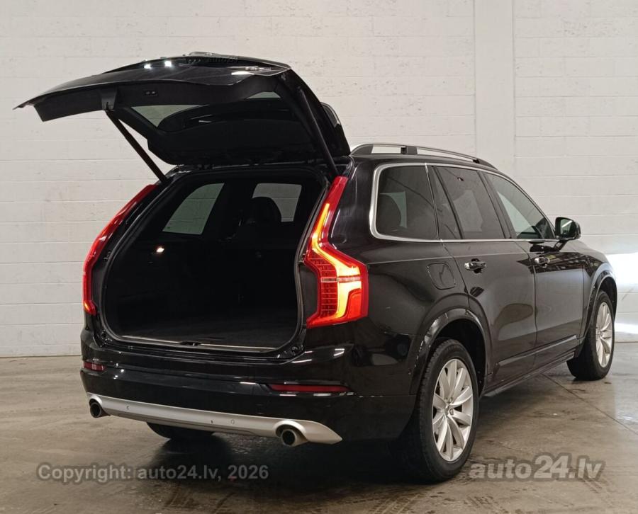 Melns Volvo XC90 2015 Tallina, ar dzinēja tilpumu 2.00 L un nobraukumu 335 tūkst. km par 16995 €, foto 8 vietnē AUTOMOTO.COM.LV