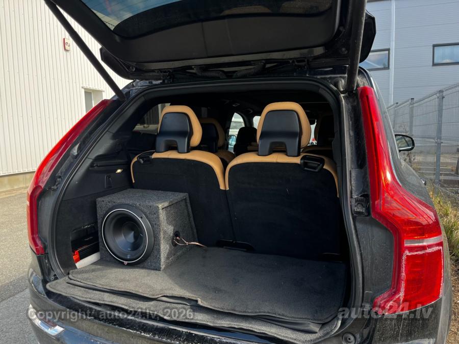 Melns Volvo XC90 2015 Tallina, ar dzinēja tilpumu 2.00 L un nobraukumu 280 tūkst. km par 31999 €, foto 21 vietnē AUTOMOTO.COM.LV