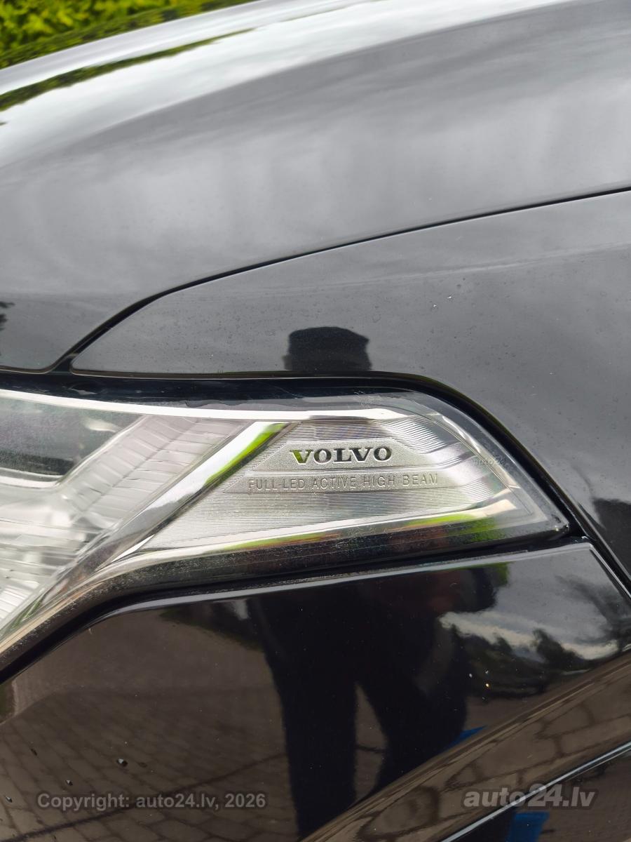 Black Volvo XC90 2015 in Tartu, with an engine capacity of 2.00 L and mileage of 220 thousand km for 19500 €, photo 5 on AUTOMOTO.COM.LV