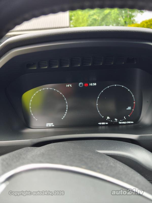 Melns Volvo XC90 2015 Tartu, ar dzinēja tilpumu 2.00 L un nobraukumu 220 tūkst. km par 19500 €, foto 6 vietnē AUTOMOTO.COM.LV