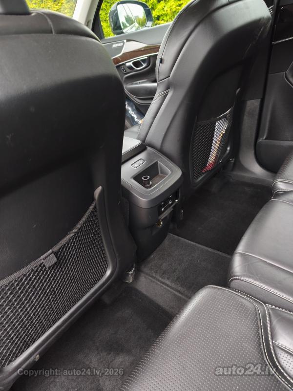Melns Volvo XC90 2015 Tartu, ar dzinēja tilpumu 2.00 L un nobraukumu 220 tūkst. km par 19500 €, foto 7 vietnē AUTOMOTO.COM.LV