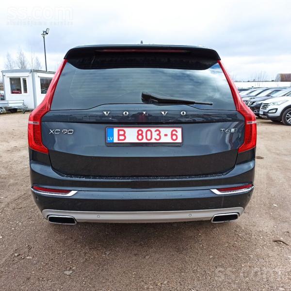 Melns Volvo XC90 2015 Daugavpils, ar dzinēja tilpumu 2.00 L un nobraukumu 0 tūkst. km par 22700 €, foto 6 vietnē AUTOMOTO.COM.LV
