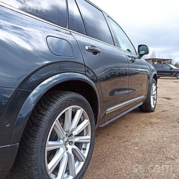 Melns Volvo XC90 2015 Daugavpils, ar dzinēja tilpumu 2.00 L un nobraukumu 0 tūkst. km par 22700 €, foto 9 vietnē AUTOMOTO.COM.LV