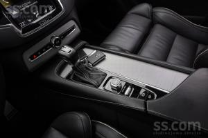 Melns Volvo XC90 2015 Jelgava, ar dzinēja tilpumu 2.00 L un nobraukumu 0 tūkst. km par 21950 €, foto 14 vietnē AUTOMOTO.COM.LV