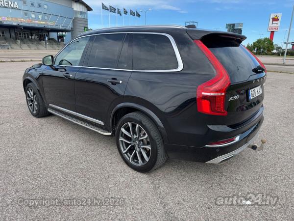 Black Volvo XC90 2015 in Tallinn, with an engine capacity of 2.00 L and mileage of 282 thousand km for 16400 €, photo 3 on AUTOMOTO.COM.LV