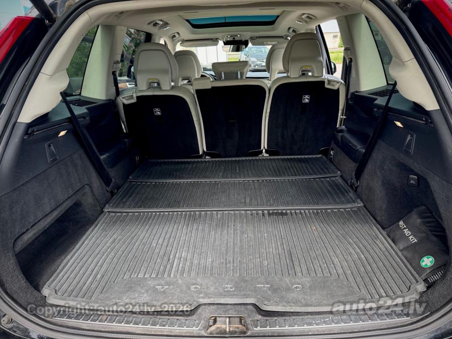 Black Volvo XC90 2015 in Tallinn, with an engine capacity of 2.00 L and mileage of 282 thousand km for 16400 €, photo 15 on AUTOMOTO.COM.LV
