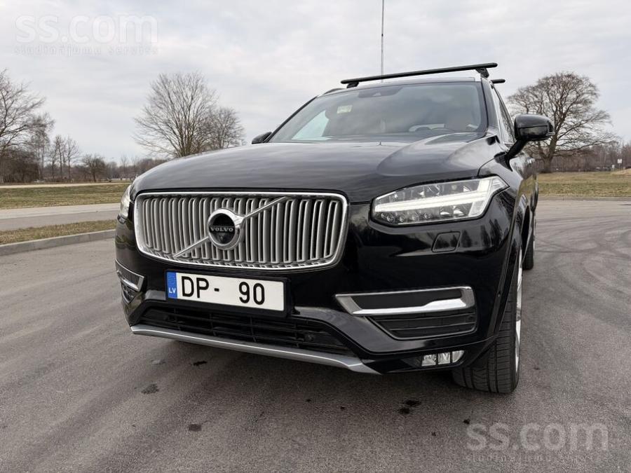 Black Volvo XC90 2015 in Riga, with an engine capacity of 2.00 L and mileage of 338 thousand km for 16000 €, photo 4 on AUTOMOTO.COM.LV