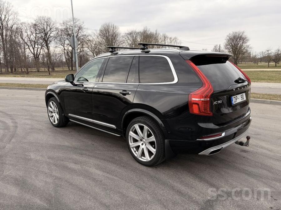 Black Volvo XC90 2015 in Riga, with an engine capacity of 2.00 L and mileage of 338 thousand km for 16000 €, photo 6 on AUTOMOTO.COM.LV