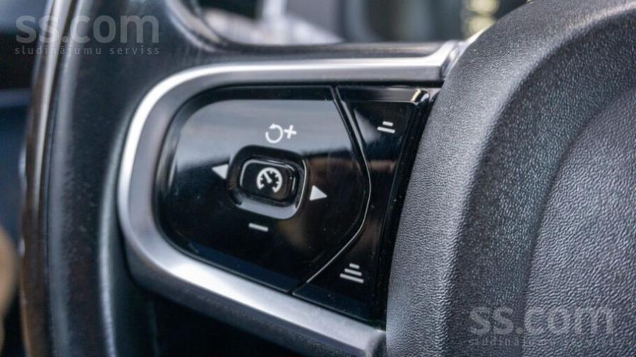 Melns Volvo XC90 2015 Rīga, ar dzinēja tilpumu 2.00 L un nobraukumu 342 tūkst. km par 15590 €, foto 19 vietnē AUTOMOTO.COM.LV