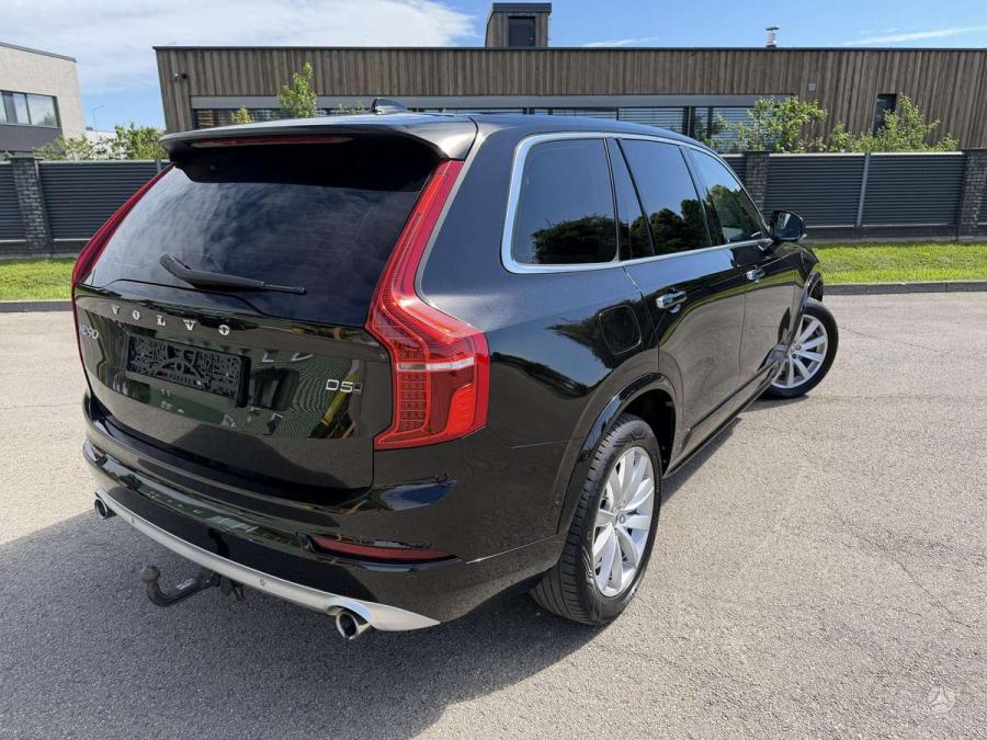 Black Volvo XC90 2015 in Siauliai, with an engine capacity of 1.97 L and mileage of 225 thousand km for 18250 €, photo 6 on AUTOMOTO.COM.LV