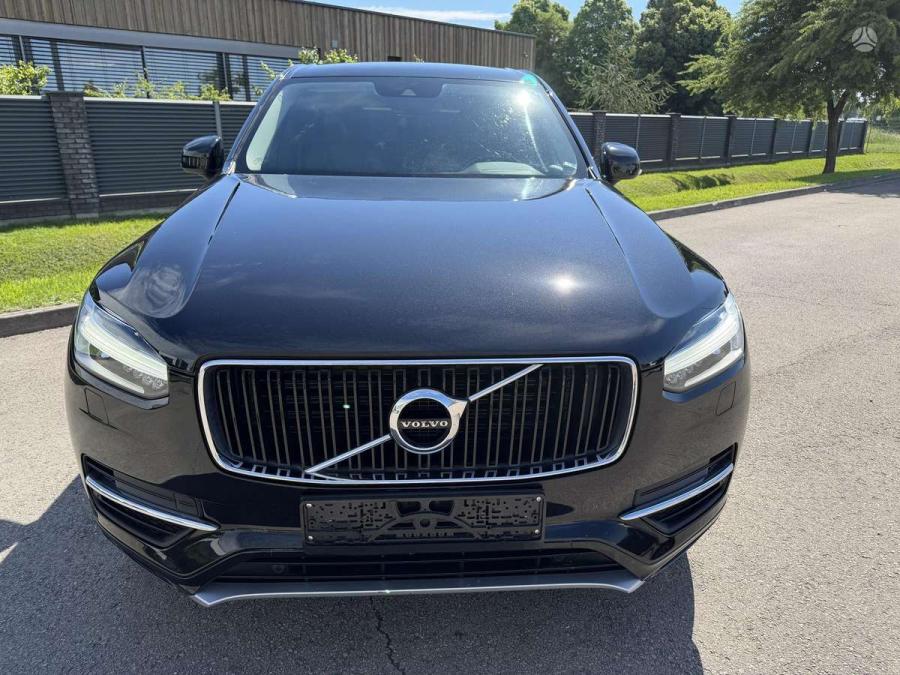 Black Volvo XC90 2015 in Siauliai, with an engine capacity of 1.97 L and mileage of 225 thousand km for 18250 €, photo 7 on AUTOMOTO.COM.LV