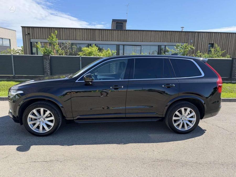 Black Volvo XC90 2015 in Siauliai, with an engine capacity of 1.97 L and mileage of 225 thousand km for 18250 €, photo 10 on AUTOMOTO.COM.LV