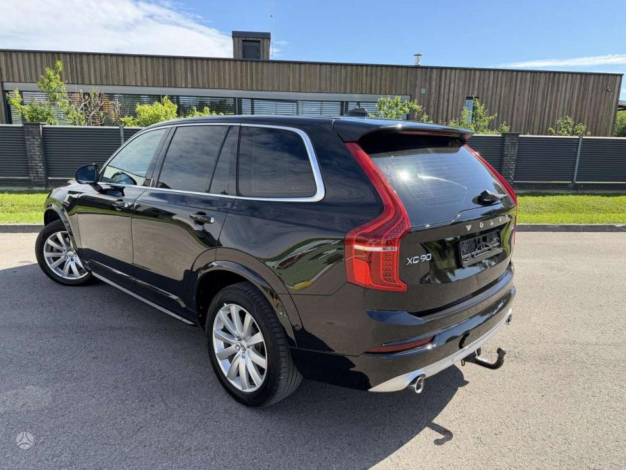 Black Volvo XC90 2015 in Siauliai, with an engine capacity of 1.97 L and mileage of 225 thousand km for 18250 €, photo 11 on AUTOMOTO.COM.LV