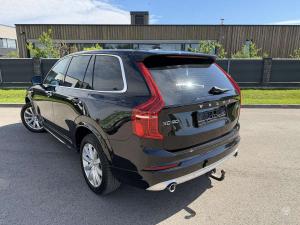 Black Volvo XC90 2015 in Siauliai, with an engine capacity of 1.97 L and mileage of 225 thousand km for 18250 €, photo 12 on AUTOMOTO.COM.LV