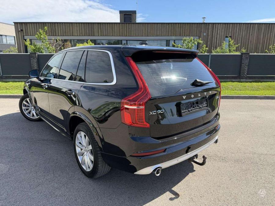 Black Volvo XC90 2015 in Siauliai, with an engine capacity of 1.97 L and mileage of 225 thousand km for 18250 €, photo 12 on AUTOMOTO.COM.LV