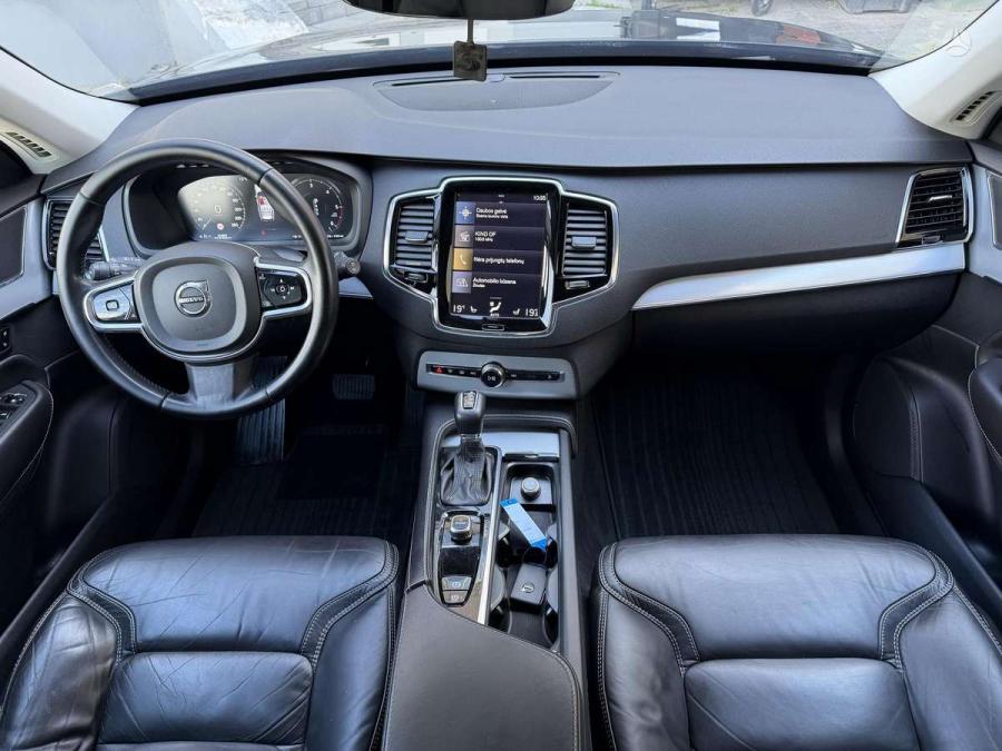 Black Volvo XC90 2015 in Siauliai, with an engine capacity of 1.97 L and mileage of 225 thousand km for 18250 €, photo 15 on AUTOMOTO.COM.LV