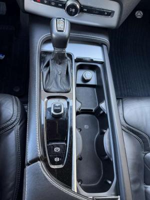 Black Volvo XC90 2015 in Siauliai, with an engine capacity of 1.97 L and mileage of 225 thousand km for 18250 €, photo 18 on AUTOMOTO.COM.LV