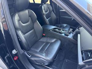 Black Volvo XC90 2015 in Siauliai, with an engine capacity of 1.97 L and mileage of 225 thousand km for 18250 €, photo 21 on AUTOMOTO.COM.LV