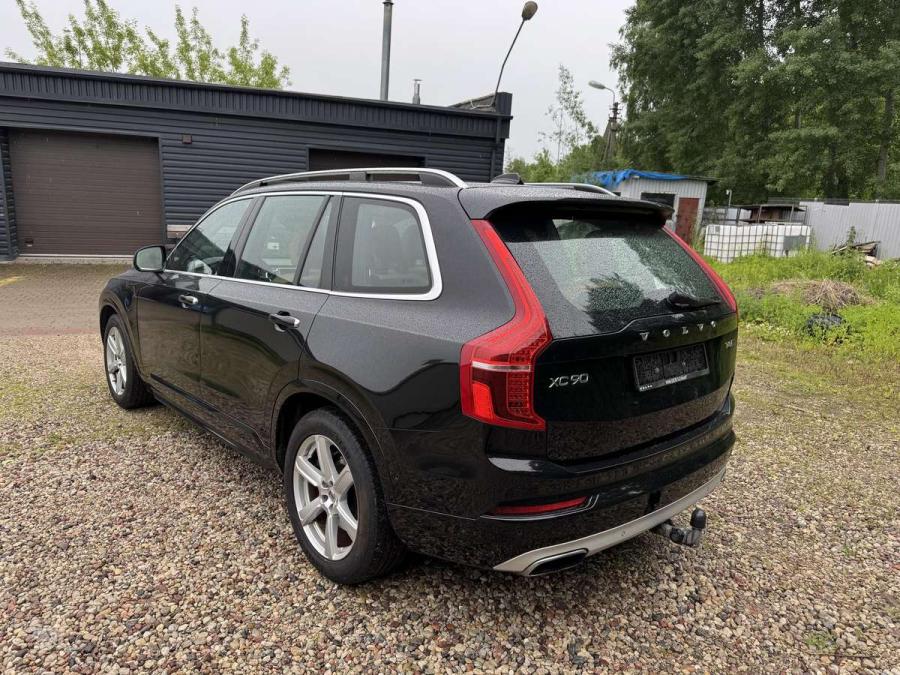 Melns Volvo XC90 2015 Alīta, ar dzinēja tilpumu 2.00 L un nobraukumu 312 tūkst. km par 15600 €, foto 4 vietnē AUTOMOTO.COM.LV