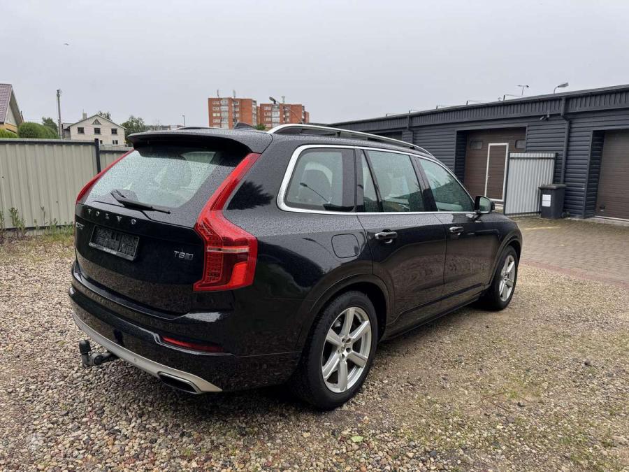 Melns Volvo XC90 2015 Alīta, ar dzinēja tilpumu 2.00 L un nobraukumu 312 tūkst. km par 15600 €, foto 5 vietnē AUTOMOTO.COM.LV