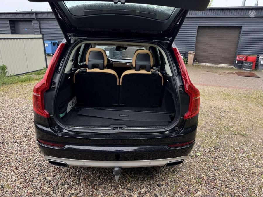 Melns Volvo XC90 2015 Alīta, ar dzinēja tilpumu 2.00 L un nobraukumu 312 tūkst. km par 15600 €, foto 6 vietnē AUTOMOTO.COM.LV