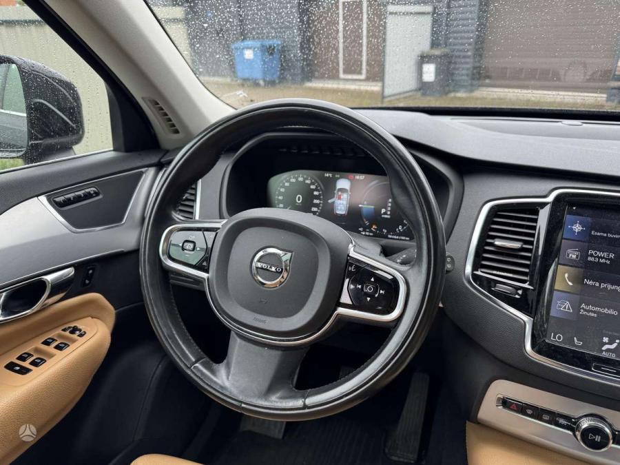 Melns Volvo XC90 2015 Alīta, ar dzinēja tilpumu 2.00 L un nobraukumu 312 tūkst. km par 15600 €, foto 14 vietnē AUTOMOTO.COM.LV