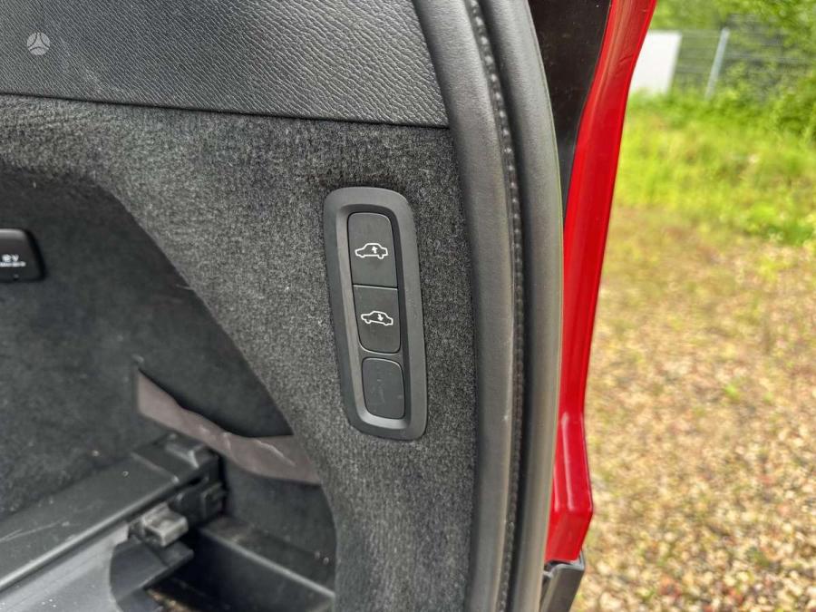 Melns Volvo XC90 2015 Alīta, ar dzinēja tilpumu 2.00 L un nobraukumu 312 tūkst. km par 15600 €, foto 22 vietnē AUTOMOTO.COM.LV