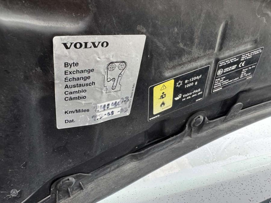 Melns Volvo XC90 2015 Alīta, ar dzinēja tilpumu 2.00 L un nobraukumu 312 tūkst. km par 15600 €, foto 33 vietnē AUTOMOTO.COM.LV