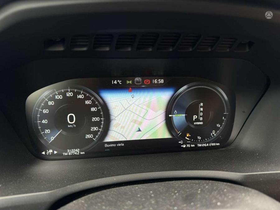 Melns Volvo XC90 2015 Alīta, ar dzinēja tilpumu 2.00 L un nobraukumu 312 tūkst. km par 15600 €, foto 36 vietnē AUTOMOTO.COM.LV