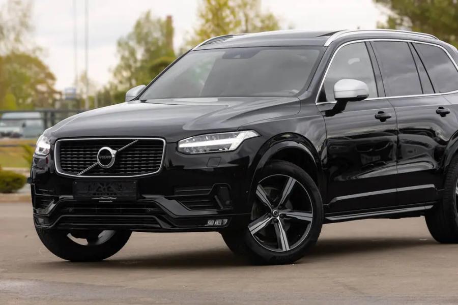 Melns Volvo XC90 2015 Jelgava, ar dzinēja tilpumu 2.00 L un nobraukumu 235 tūkst. km par 21950 €, foto 3 vietnē AUTOMOTO.COM.LV