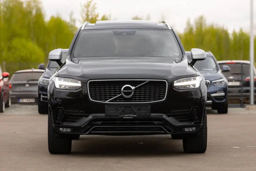 Melns Volvo XC90 2015 Jelgava, ar dzinēja tilpumu 2.00 L un nobraukumu 235 tūkst. km par 21950 €, foto 4 vietnē AUTOMOTO.COM.LV