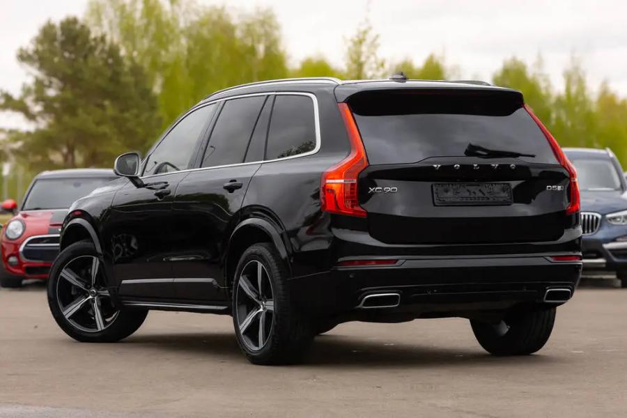 Melns Volvo XC90 2015 Jelgava, ar dzinēja tilpumu 2.00 L un nobraukumu 235 tūkst. km par 21950 €, foto 6 vietnē AUTOMOTO.COM.LV