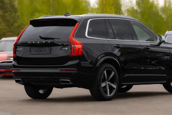 Melns Volvo XC90 2015 Jelgava, ar dzinēja tilpumu 2.00 L un nobraukumu 235 tūkst. km par 21950 €, foto 8 vietnē AUTOMOTO.COM.LV
