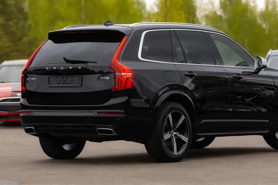 Melns Volvo XC90 2015 Jelgava, ar dzinēja tilpumu 2.00 L un nobraukumu 235 tūkst. km par 21950 €, foto 9 vietnē AUTOMOTO.COM.LV