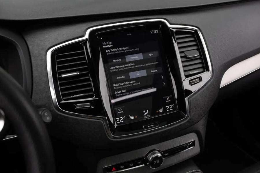 Melns Volvo XC90 2015 Jelgava, ar dzinēja tilpumu 2.00 L un nobraukumu 235 tūkst. km par 21950 €, foto 19 vietnē AUTOMOTO.COM.LV